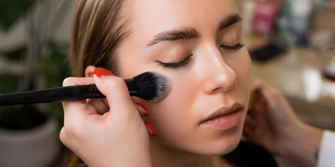 How to Become a Freelance Makeup Artist: A Step-by-Step Guide - QC ...
